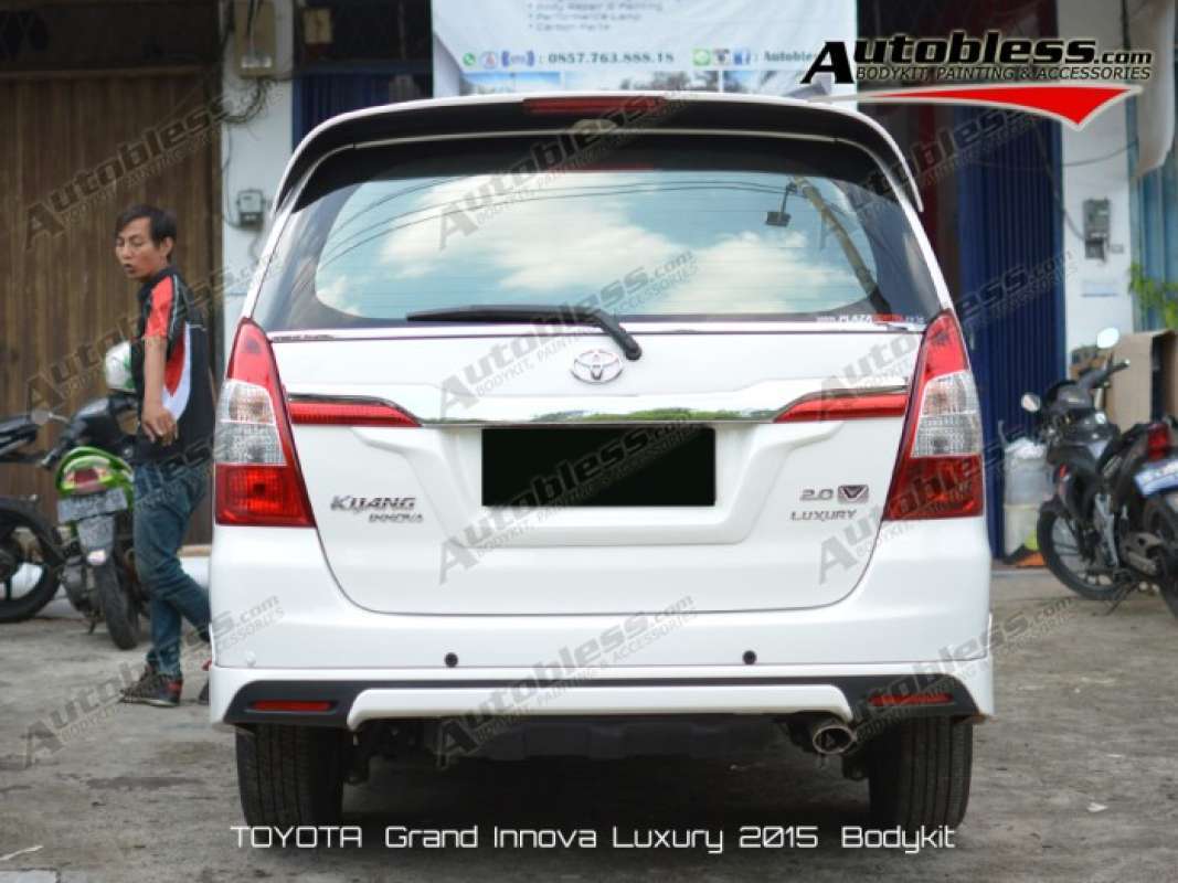 Jual Bodykit Belakang Toyota Grand Innova 2014 Luxury Plastik ABS Grade ...