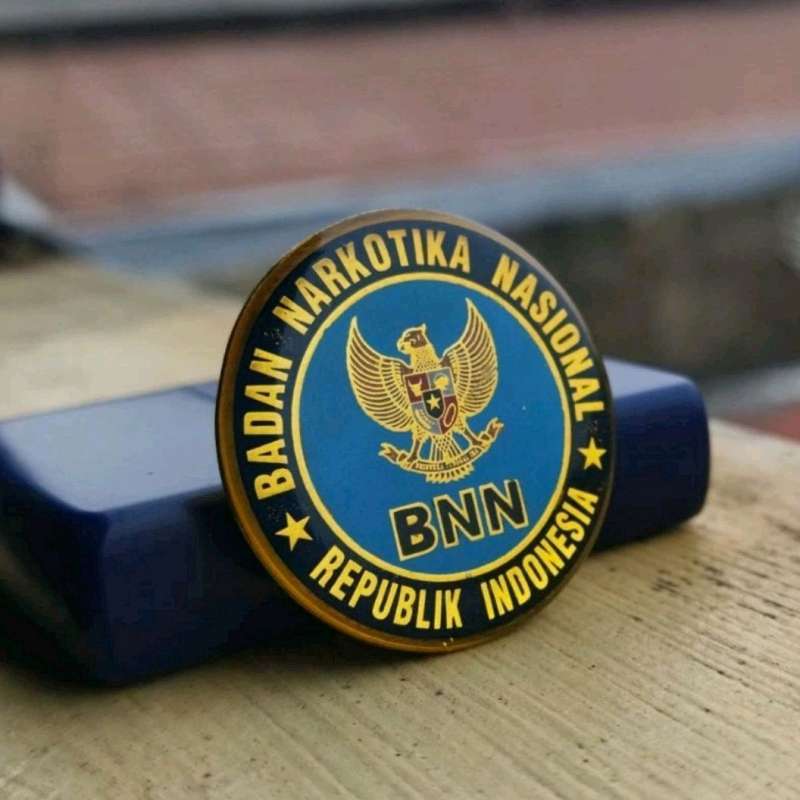 Jual Pin Bros BNN Full Logam Dan Resin Model bulat Dengan Magnet ...