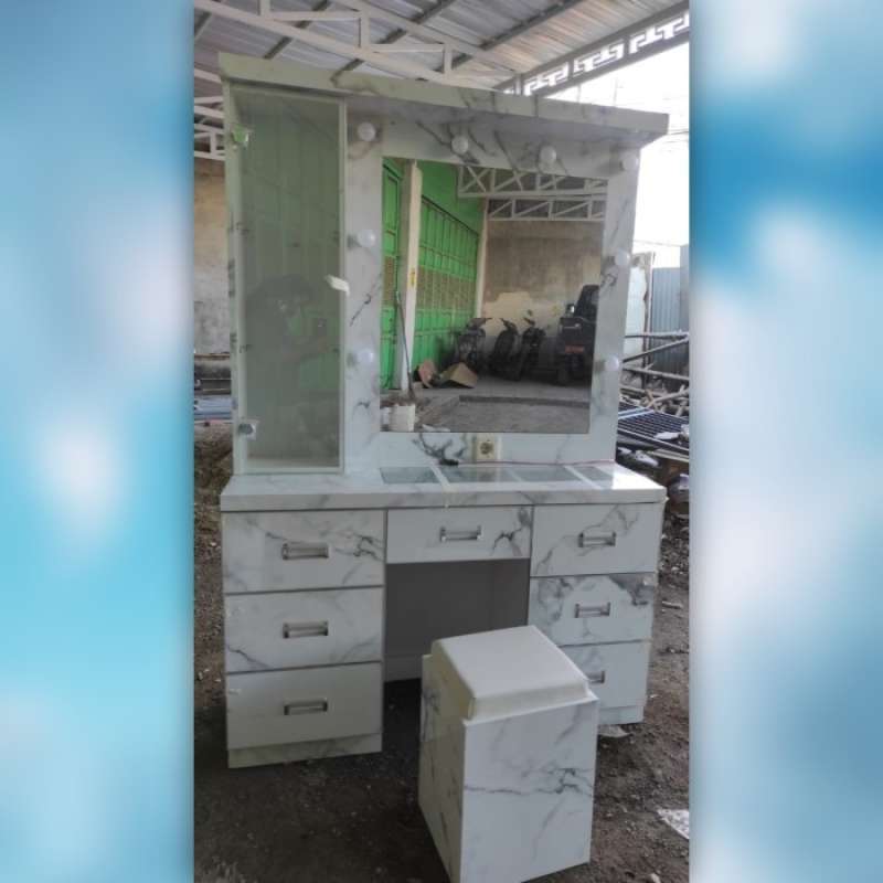 Promo Meja Rias Hpl+lampu 1biro, Motif Hpl Marmer Diskon 23% Di Seller ...