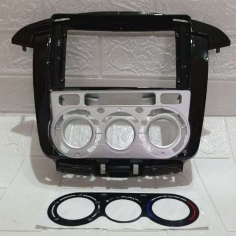 Promo frame head unit android 9 inch innova 2011-2015 Diskon 25% di ...