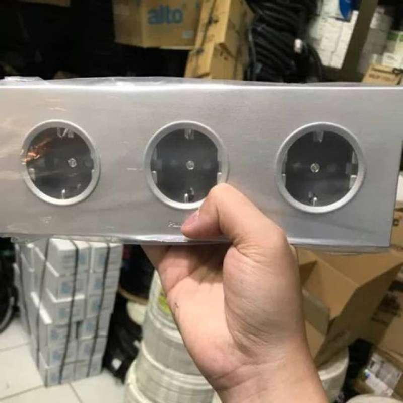 Promo Stop Kontak Dinding 3 Gang Silver Panasonic Colokan Tembok Inbow ...