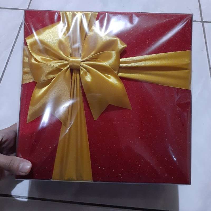 Promo Hard Box Warna Dan Ukuran Merah Glowing Pita Gold Diskon 23% Di ...