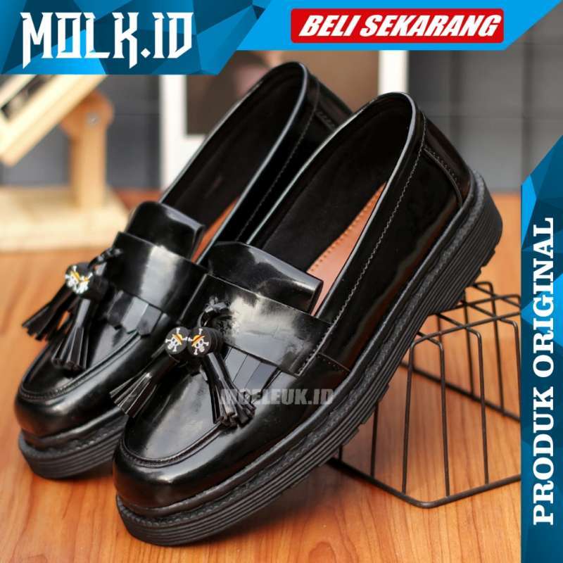 Promo Wolf Castle Sepatu Docmart Pria Onepice Loafers Formal Pantofel ...