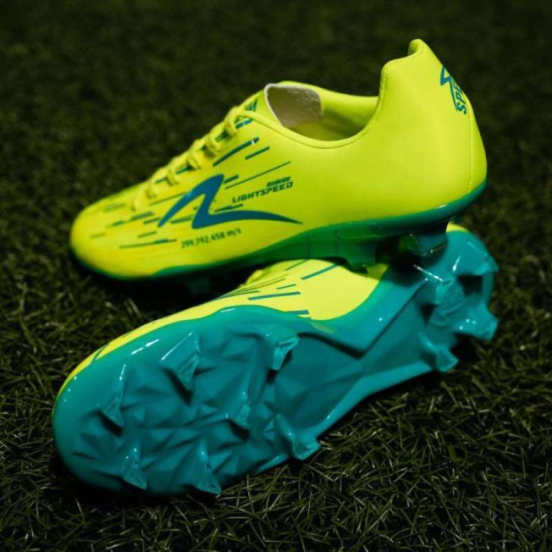 Jual Sepatu Bola Futsal Specs Lightspeed Reborn Fg In - Sepatu Futsal ...