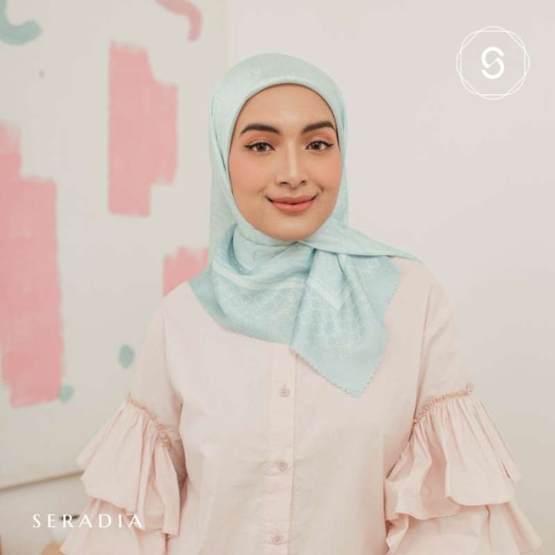 Jual Seradia Hijab Segi Empat Monogram Classic - Runelo Di Seller ...