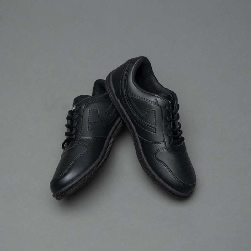 Jual Sepatu Sneakers Johnson - Angkasa Lowcut Black - 36 Di Seller Zati ...