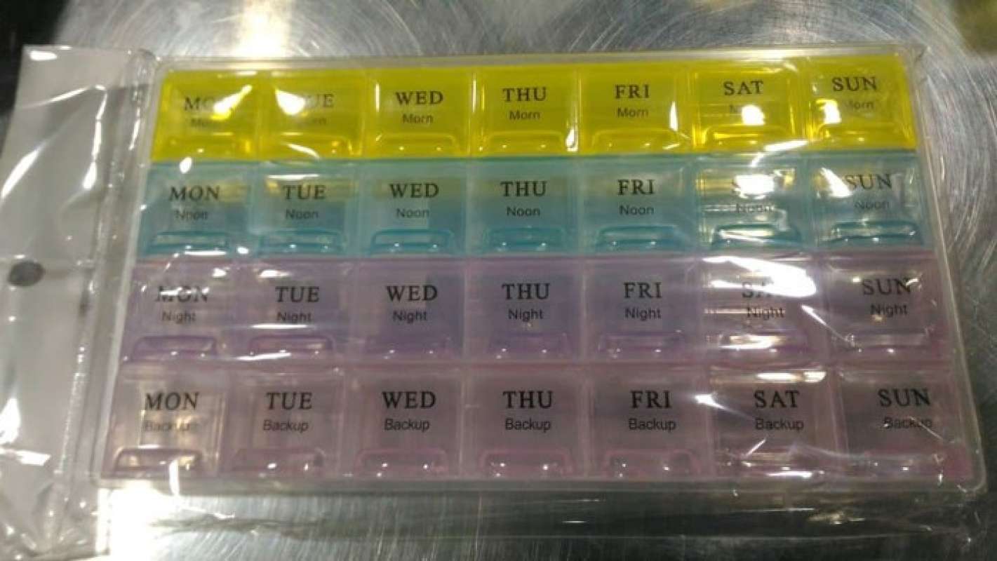 Promo Pill Box Storage 28 Kotak Obat Tempat Penyimpanan Obat Harian 3 ...