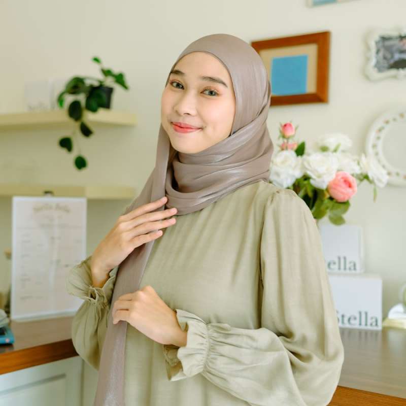 Promo Hijab - Yora Silk Shawl (pashmina Shimmer Silk) - Olive Sheen ...
