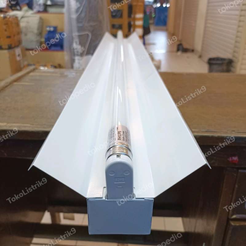 Promo Kap Lampu TKO 1x36 watt + Lampu TL LED 16w Philips Diskon 23% di ...