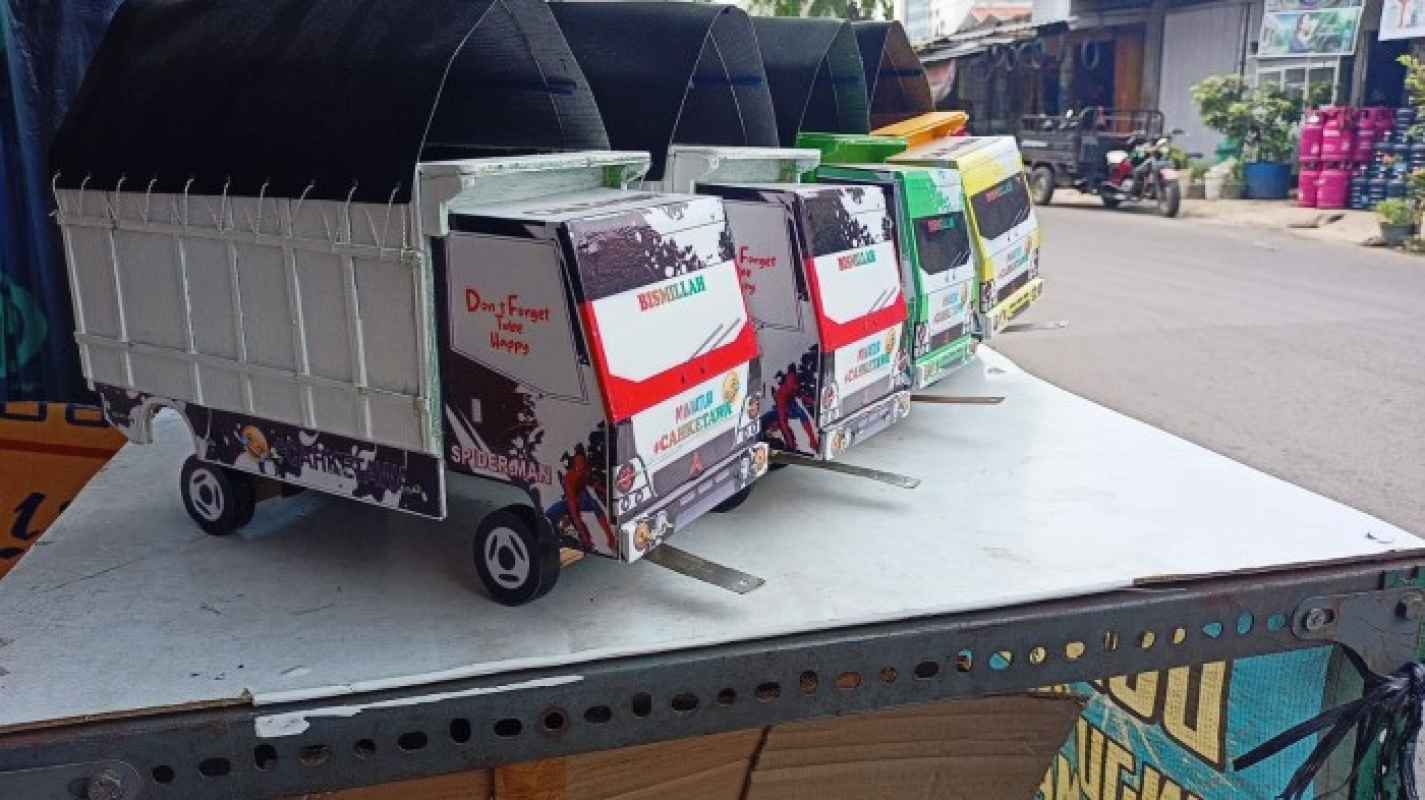 Promo Mobil truk pasir oleng besar / Mobil truk oleng kayu Diskon 23% ...