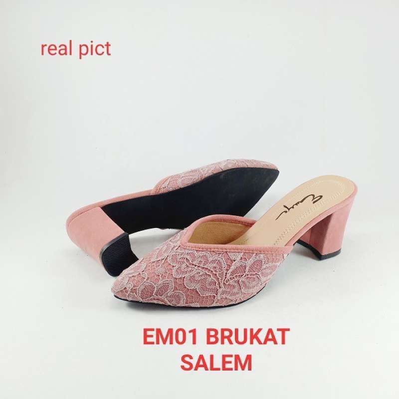 Awas! Jangan Sampai Malu Pakai Sepatu yang Salah! Ini 15 Rekomendasi ...