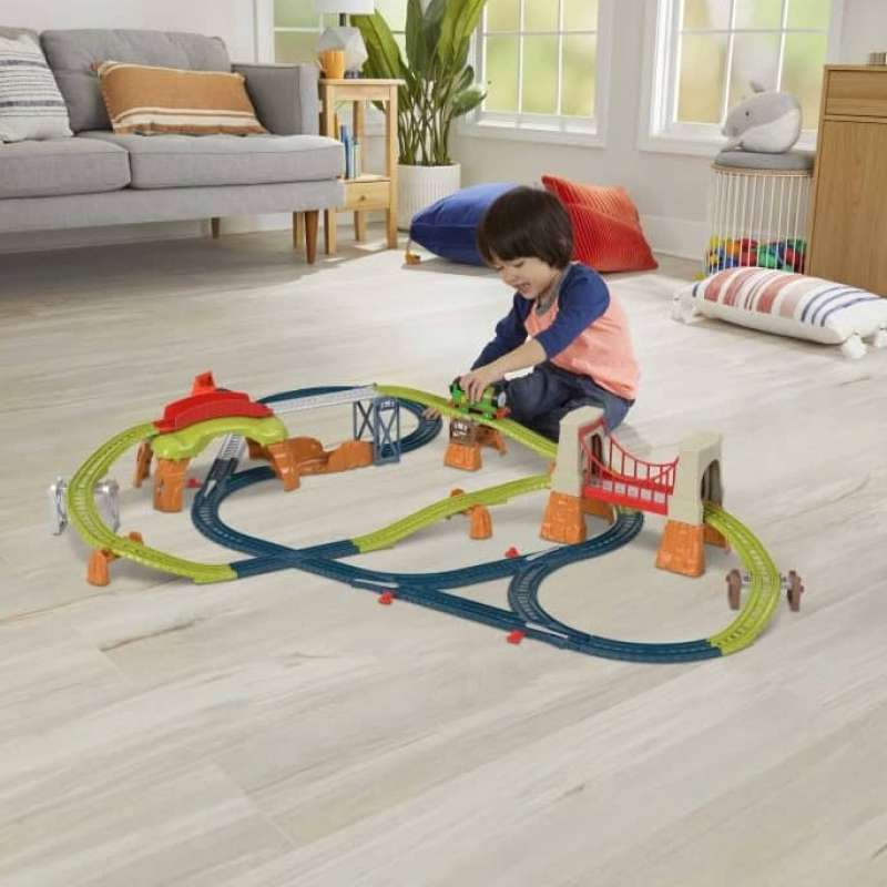 Promo Thomas & Friends Percy 6 in 1 Set With Motorized Engine 42 Pcs ...