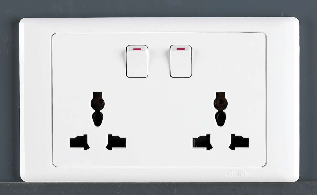 Jual Chint New7 -g41920 2 Gang 3 Pin Multifunction Switched Socket 13a ...
