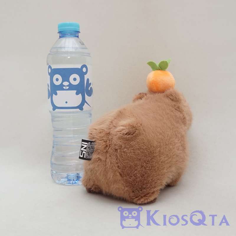 Jual Boneka Capybara Marmut Raksasa Coklat Berdiri Bawa Buah Jeruk ...