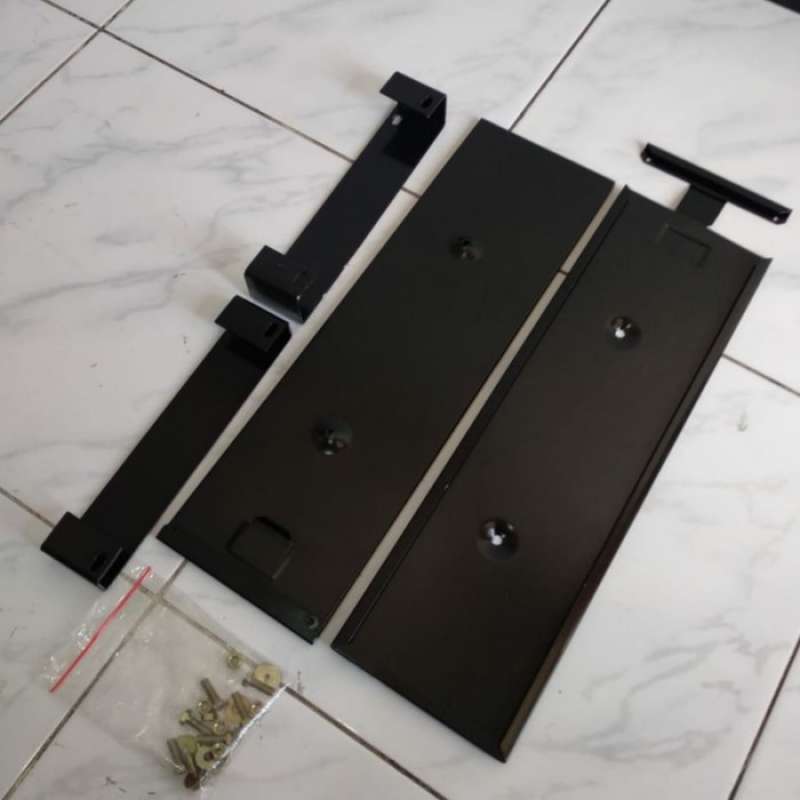 Jual Dudukan Plat Nomor Mobil Frame Selip Samping Hitam Innova Reborn ...