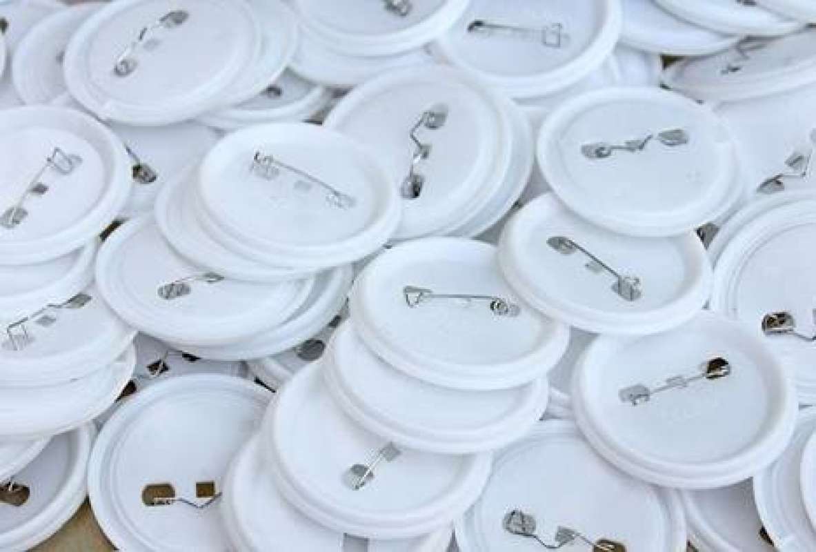 Jual Bahan Baku Pin Peniti 58 Mm Putih Di Seller Zati Shop - Cengkareng ...