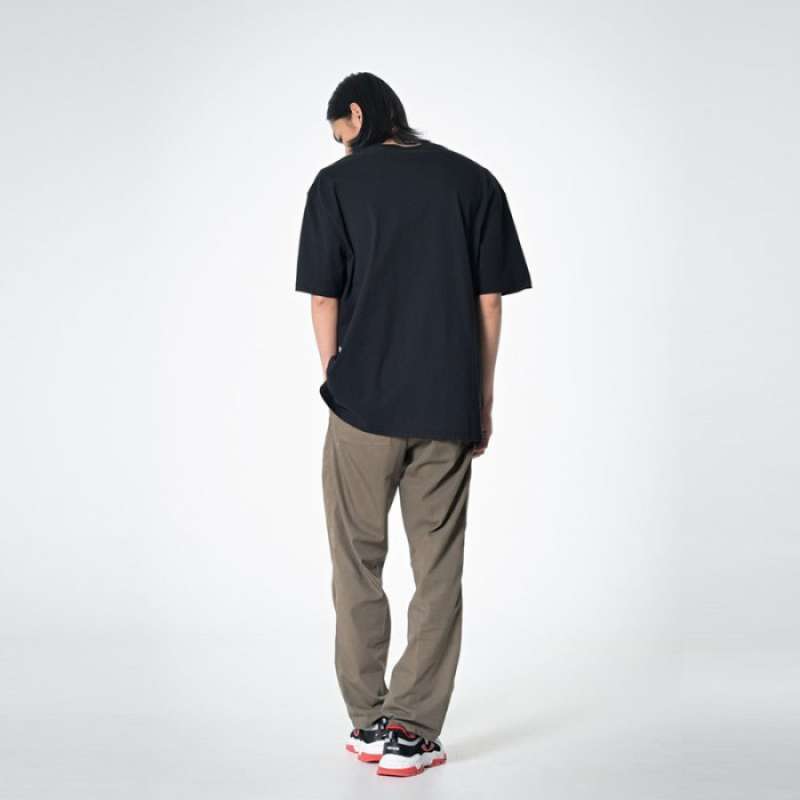 Promo Basic T Shirt Kaos Lengan Pendek Pria Logo Center Hitam - M ...