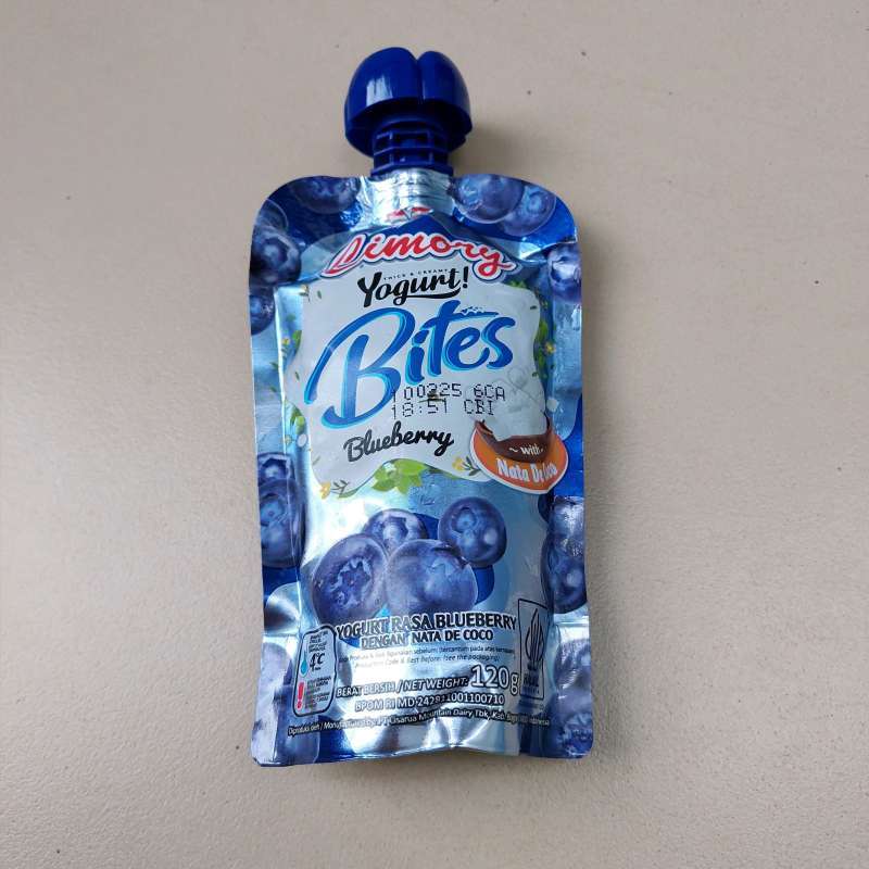 Jual (bite) Cimory Squezee Yoghurt Bites Blueberry 120ml Di Seller Toko ...