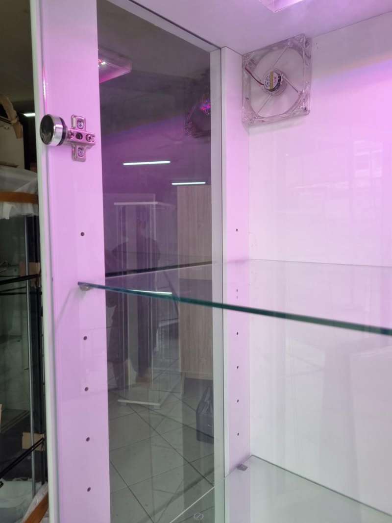 Jual Lemari Rak Sungkup Greenhouse Cabinet Tanaman Monstera Varigata ...