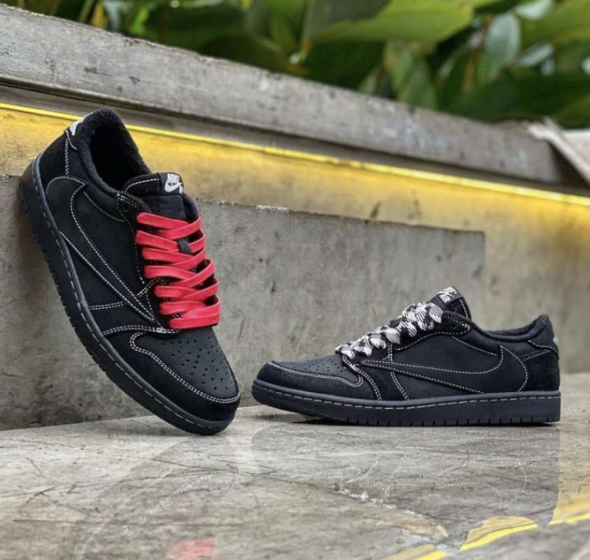 Promo AIR JORDAN 1 LOW TRAVIS SCOTT PHANTOM BLAACK Diskon 7% di Seller ...