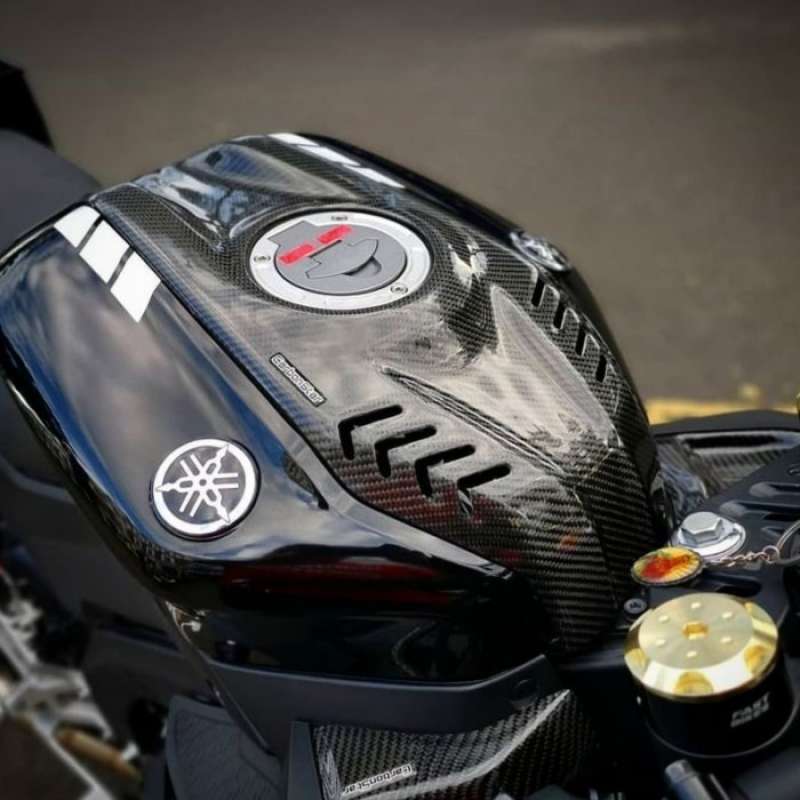 Promo Tank Cover Center Carbon Yamaha R15 V3 - Carbonstar Diskon 23% Di ...