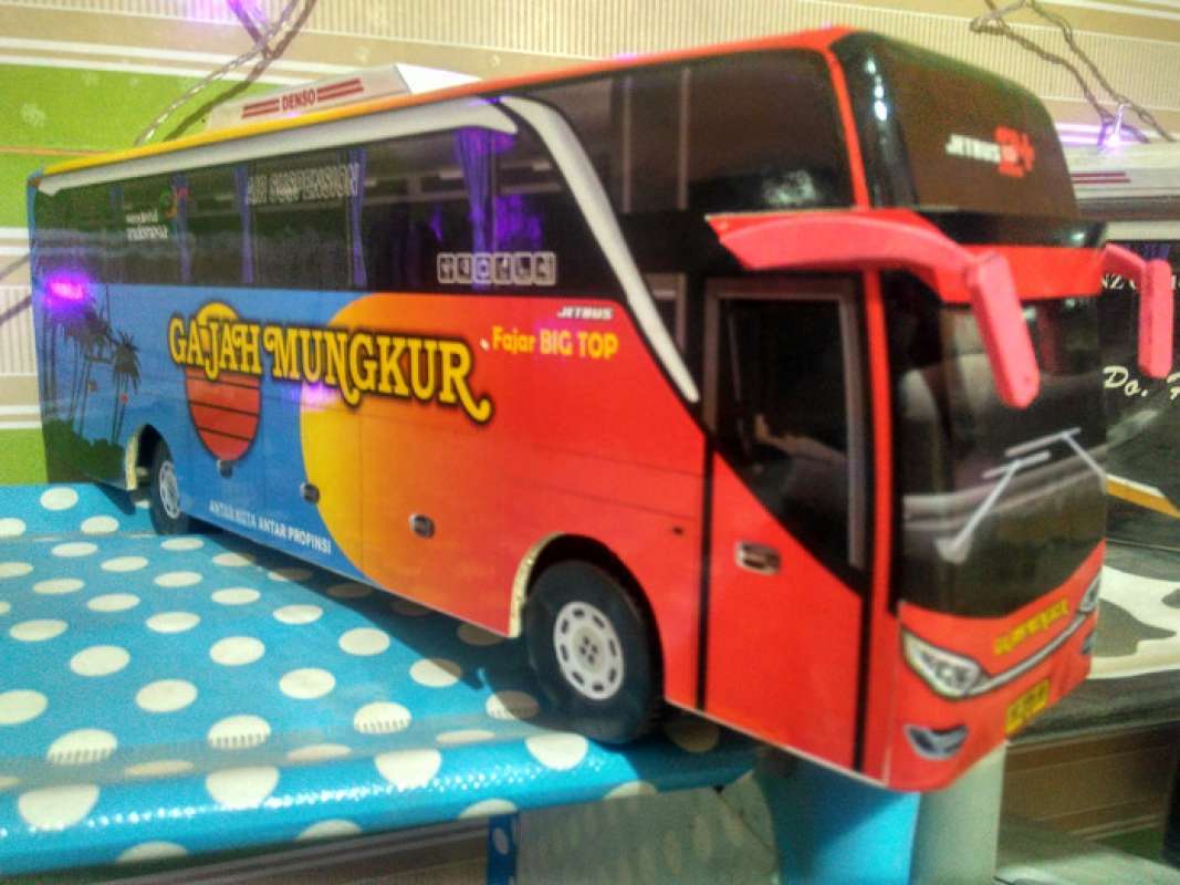 Jual Miniatur bus bis Gajah Mungkur di Seller Kim Nona Shop - Tegal ...