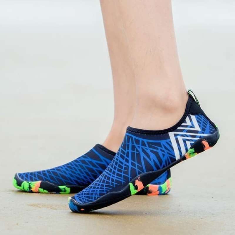 Promo Bossindo Sepatu Pantai Karang Pria Dan Wanita Diskon 20% Di ...