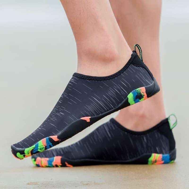 Promo Bossindo Sepatu Pantai Karang Pria Dan Wanita Diskon 20% Di ...
