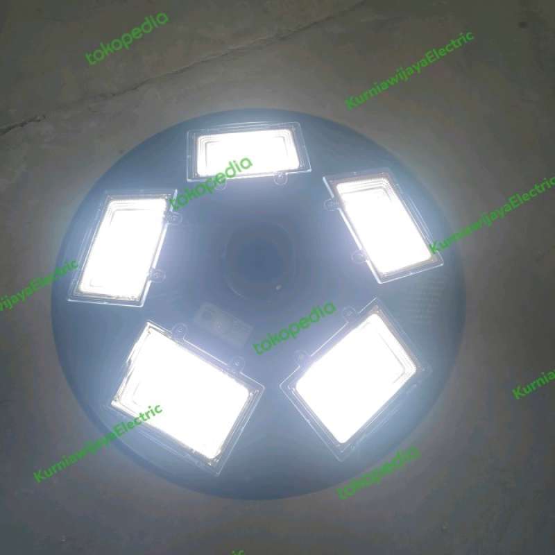 Promo LAMPU TAMAN LED UFO SOLAR CELL 250W 250WATT LAMPU SURYA 250 WATT ...