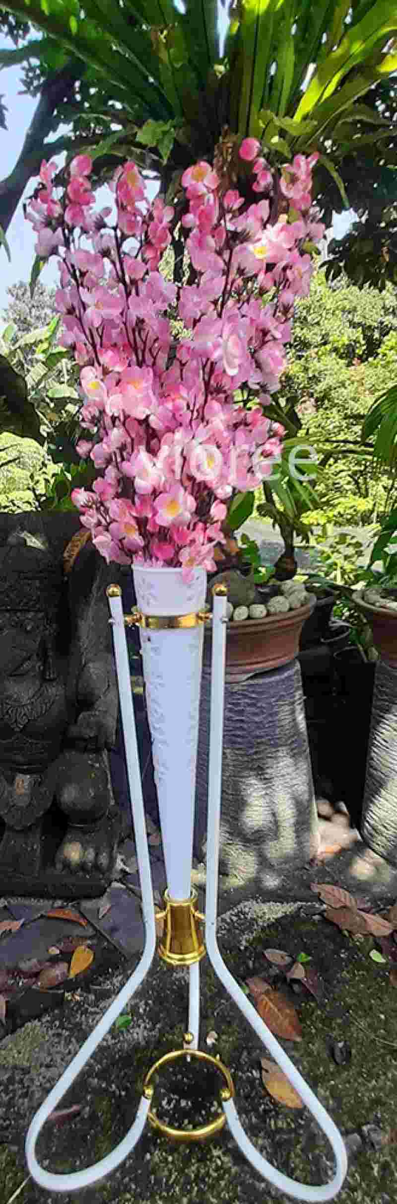 Promo Pot Bunga Sakura Plastik Vas Kerucut Standing Besi Hiasan Sudut ...