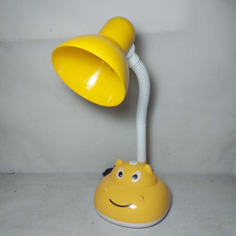 Promo Lampu Belajar Karakter Listrik Saklar On Off Lampu Meja Fitting