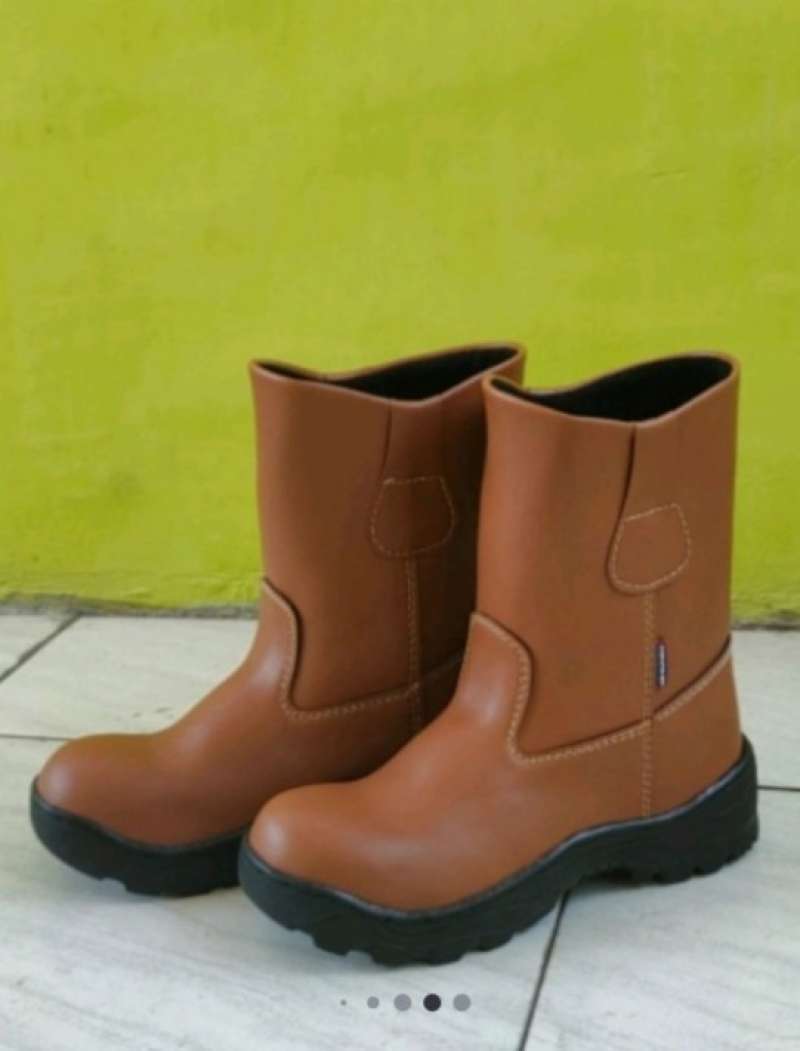 Promo Sepatu / Sendal Safety Jogger Bestlight White Untuk Perawat/ Koki ...