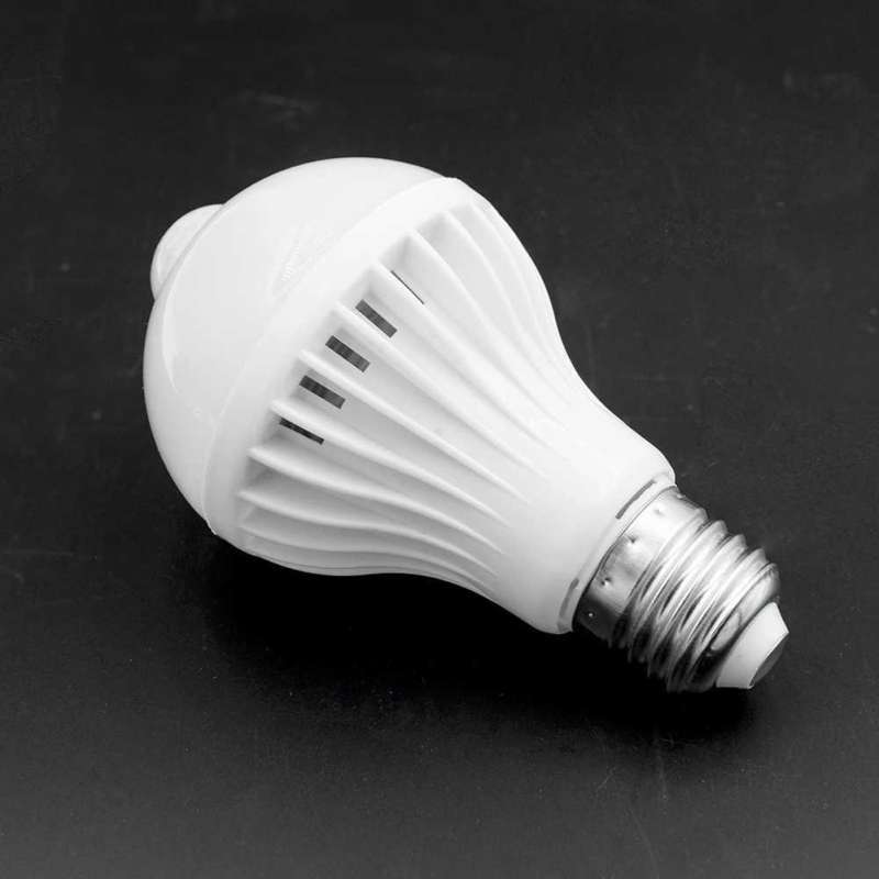 Promo Lampu Led Smart E27 9w With Pir Sensor Lampu Depan Bohlam Murah ...