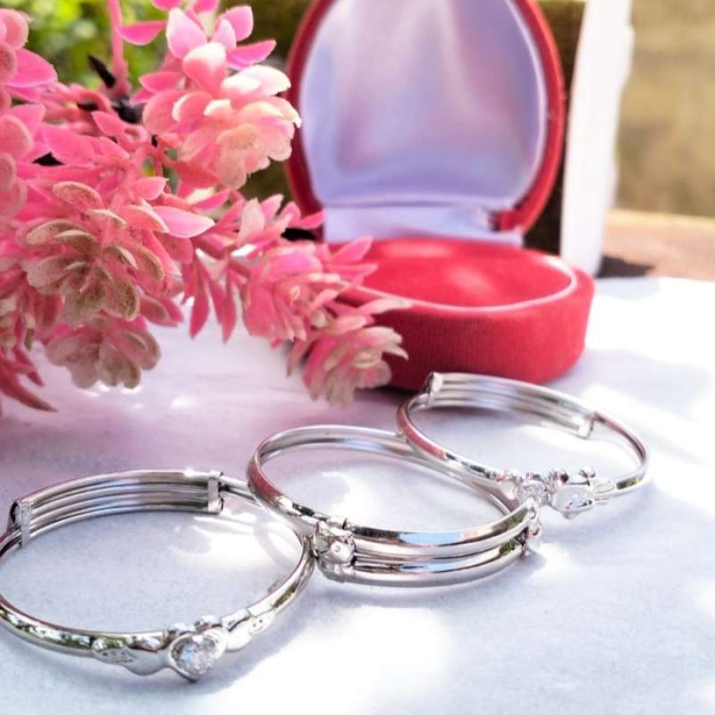 Jual Askraft Gelang Tangan Anak Bayi Emas Putih Asli Gelang Bangle Anak ...
