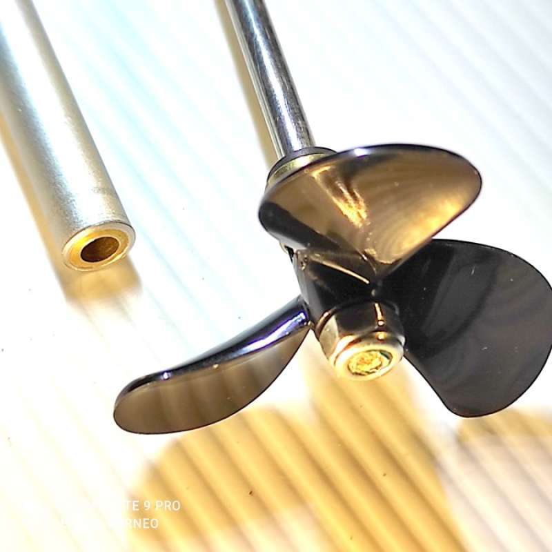 Jual Kit Rc Boat Shaft Stainless 4mm Propeller 3 Blade Di Seller Velvet ...