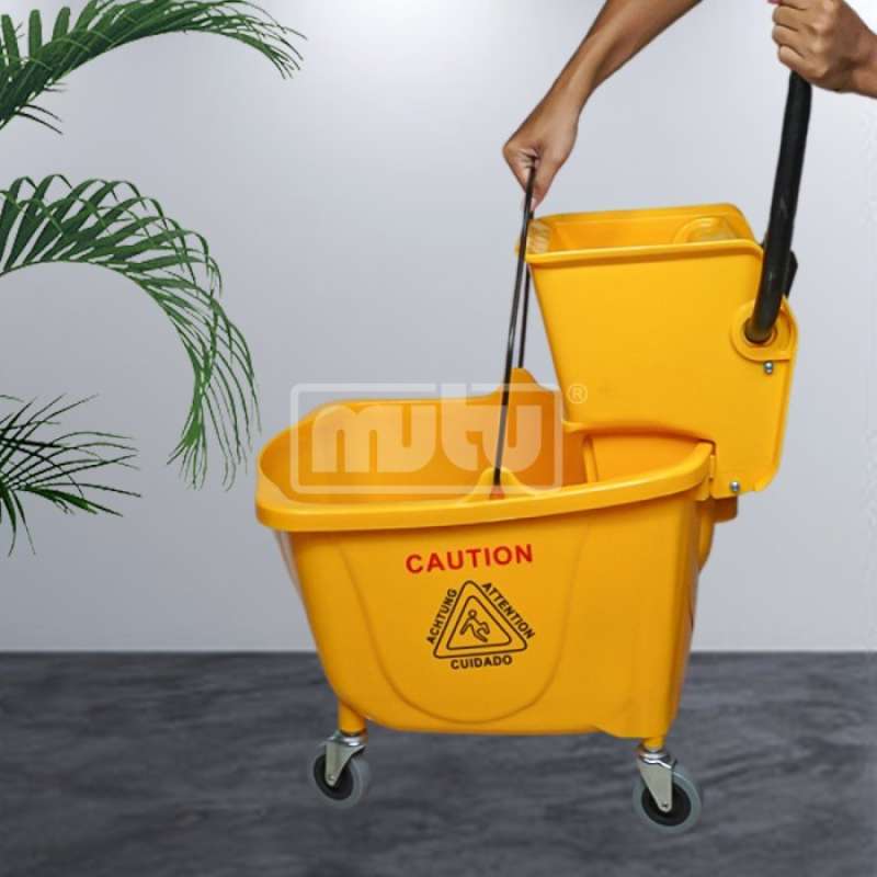 Promo Single Bucket Dengan Roda Janitor Pel Untuk Cleaning Service ...