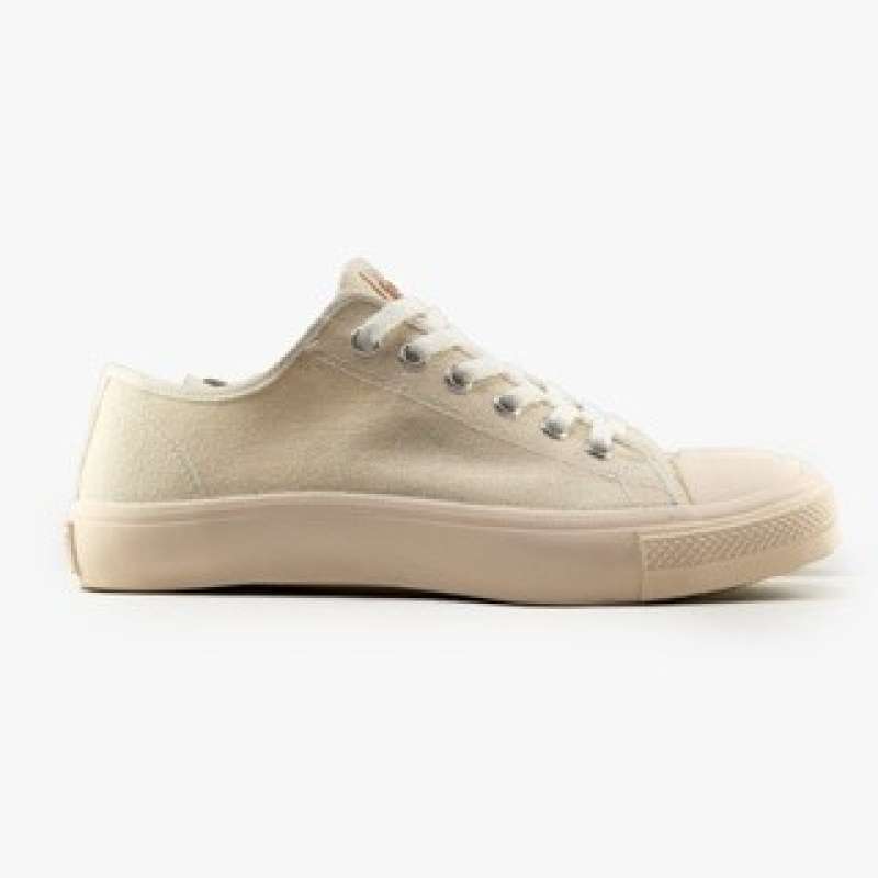 Jual Sepatu Sneakers Johnson - Basic Lowcut (lc) Milky - 38 Di Seller ...