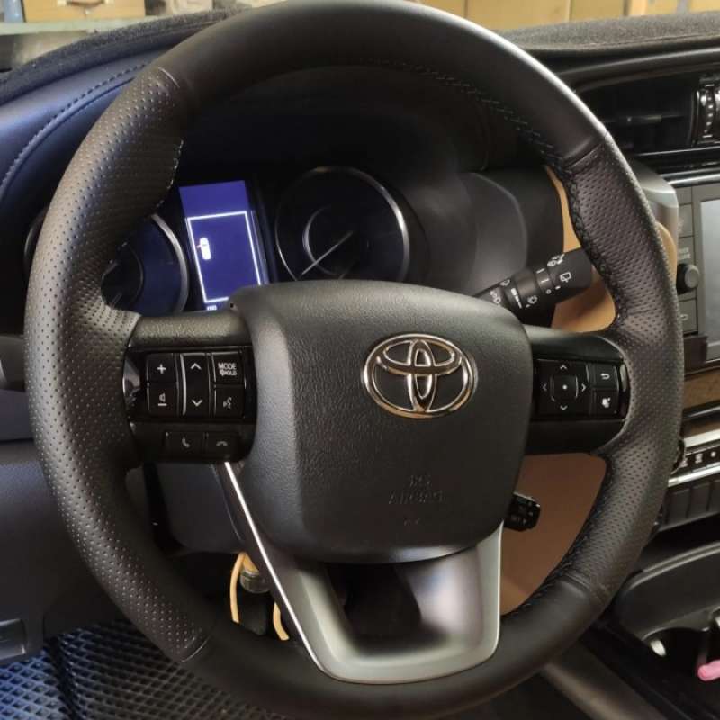 Promo Sarung Setir Custom Toyota Fortuner Innova Reborn Hilux Diskon 23 ...