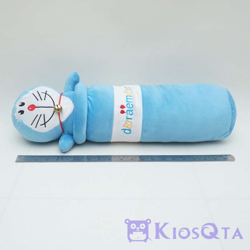 boneka doraemon guling