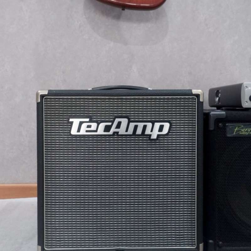 Jual Tecamp Puma Bass Combo Amplifier. 300 Watt, Bonus Flight Case Di ...