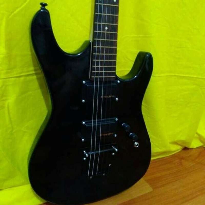 Promo Gitar Listrik Melodi Hitam Fender Diskon 23% Di Seller Qeira ...