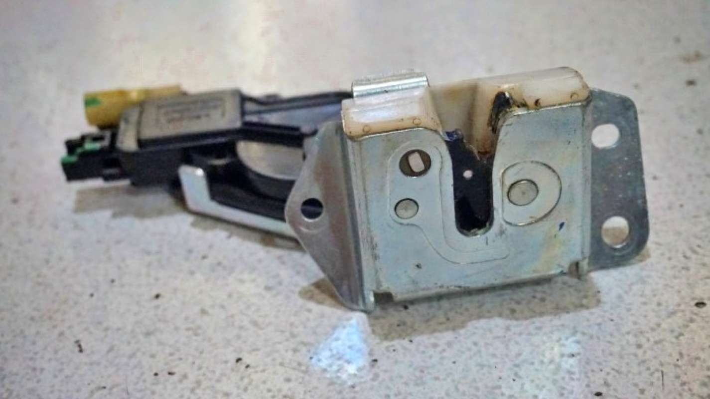 Promo Terbaru Door Lock Mekanisme Kunci Pintu Belakang Backdoor Bagasi ...