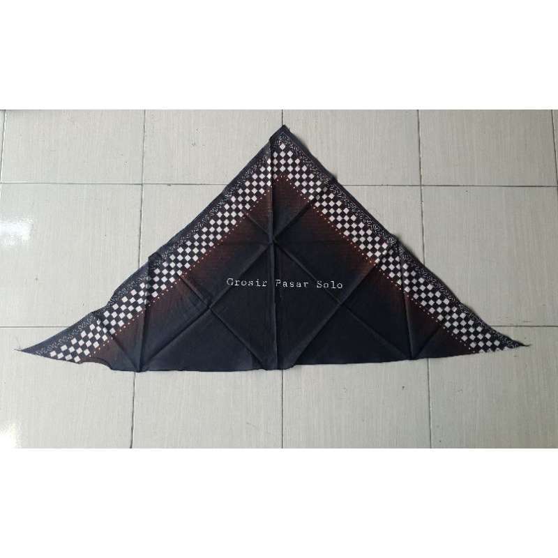 Jual Iket segitiga / iket segitiga jawa / iket udeng segitiga banyak ... Jual Iket segitiga / iket segitiga jawa / iket udeng segitiga banyak ...