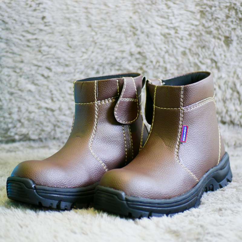 Promo CREWGER Edmundo Sepatu Safety Tambang Semi Boot Resleting coklat ...