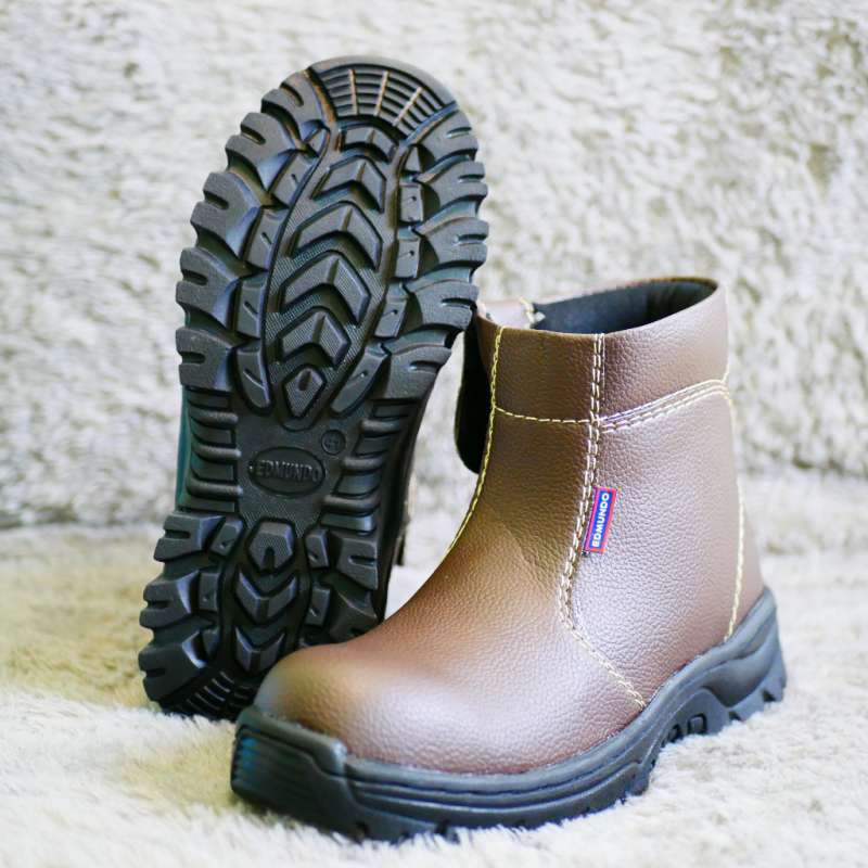 Promo CREWGER Edmundo Sepatu Safety Tambang Semi Boot Resleting coklat ...