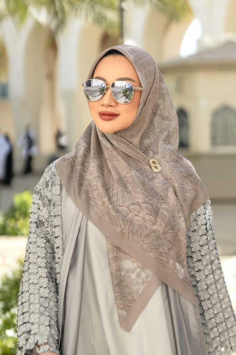 Jual BUTTONSCARVES ORIGINAL STORE 100% - Medina 2 Square di Seller ...