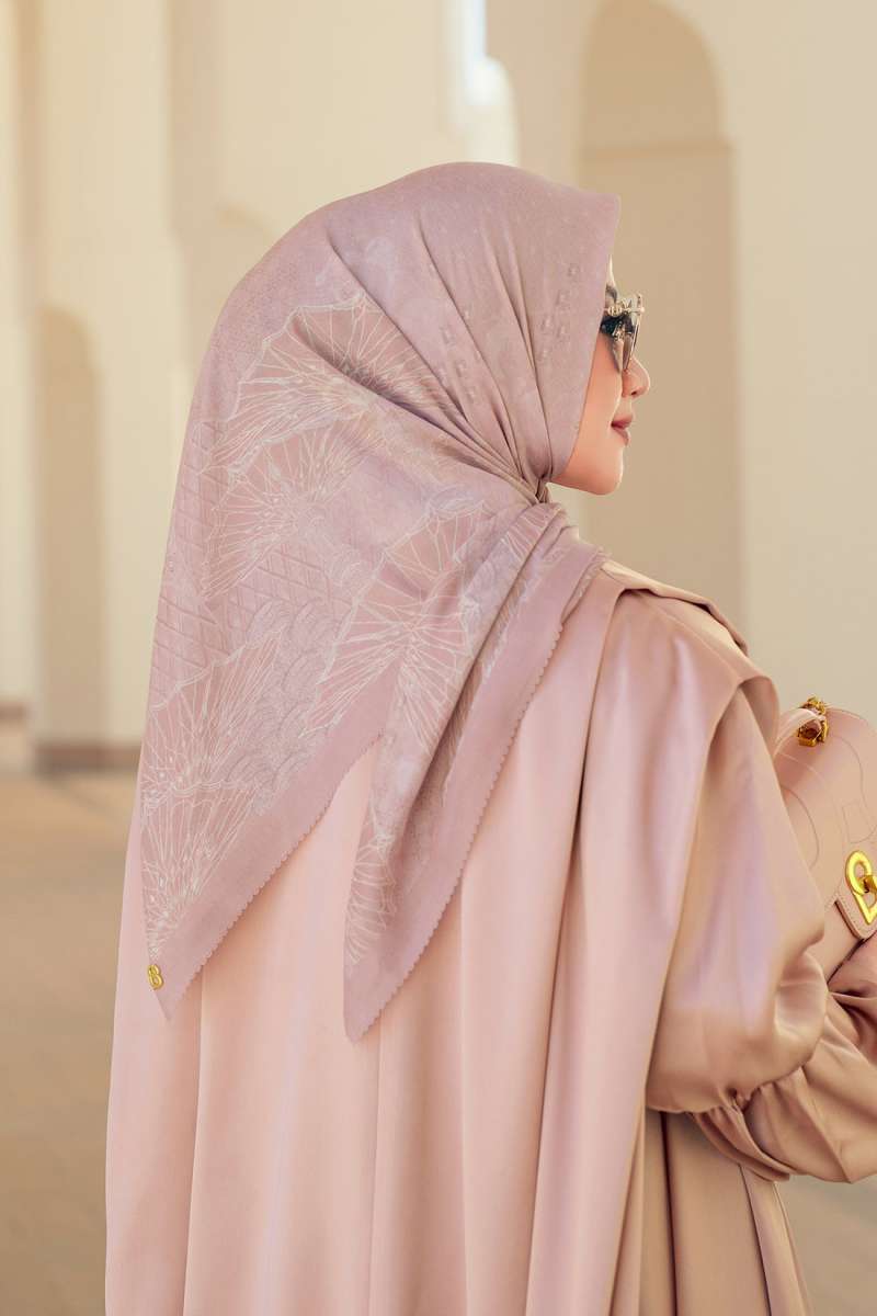 Jual BUTTONSCARVES ORIGINAL STORE 100% - Medina 2 Square di Seller ...