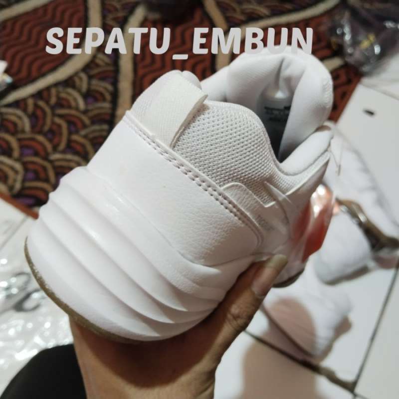 Promo Sepatu Batminton Putih Badminton Wanita Full White Bulutangkis Cewek - Nik- White, 37 ...