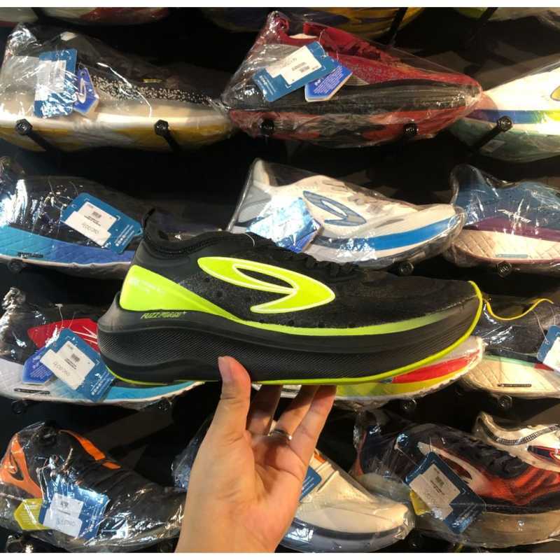 Jual Sepatu Running 910 Nineten Takashi Run Elite Original-hitam/hijau ...