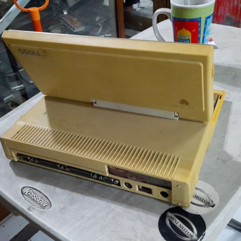 Jual Laptop Antik Kuno Jadul Toshiba T 1000 Tahun 1980's Di Seller Shin ...